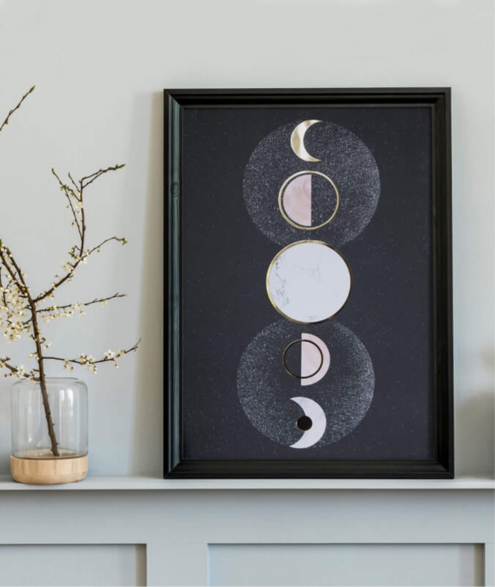 Goldene Poster. Schmuck für Ihr Interieur